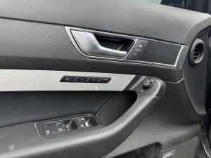 Black Audi A6 2006 in Alytus, with an engine capacity of 3.00 L and mileage of 264 thousand km for 3350 €, photo 19 on AUTOMOTO.COM.LV