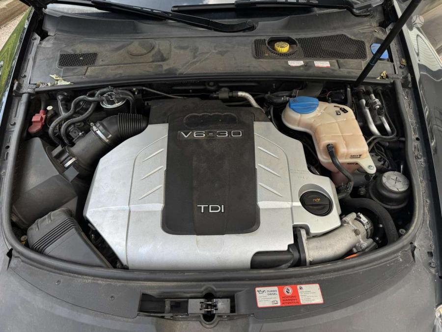 Black Audi A6 2006 in Alytus, with an engine capacity of 3.00 L and mileage of 264 thousand km for 3350 €, photo 36 on AUTOMOTO.COM.LV