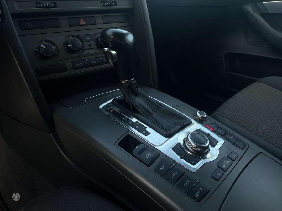 Melns Audi A6 2006 Viļņa, ar dzinēja tilpumu 2.00 L un nobraukumu 418 tūkst. km par 1999 €, foto 17 vietnē AUTOMOTO.COM.LV