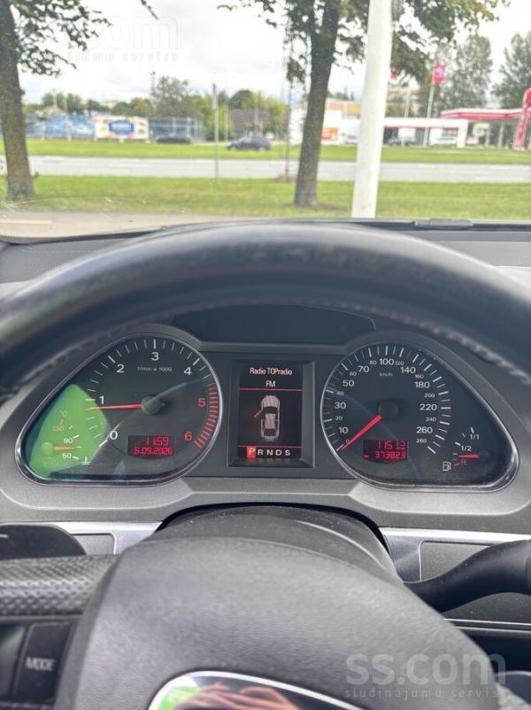 Black Audi A6 2006 in Riga, with an engine capacity of 3.00 L and mileage of 374 thousand km for 2800 €, photo 11 on AUTOMOTO.COM.LV