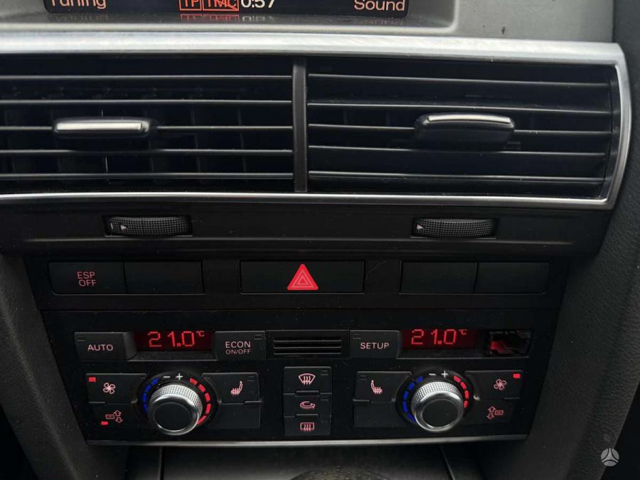 Black Audi A6 2006 in Vilnius, with an engine capacity of 2.70 L and mileage of 325 thousand km for 2300 €, photo 12 on AUTOMOTO.COM.LV