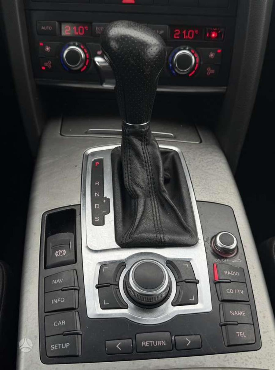 Black Audi A6 2006 in Vilnius, with an engine capacity of 2.70 L and mileage of 325 thousand km for 2300 €, photo 13 on AUTOMOTO.COM.LV