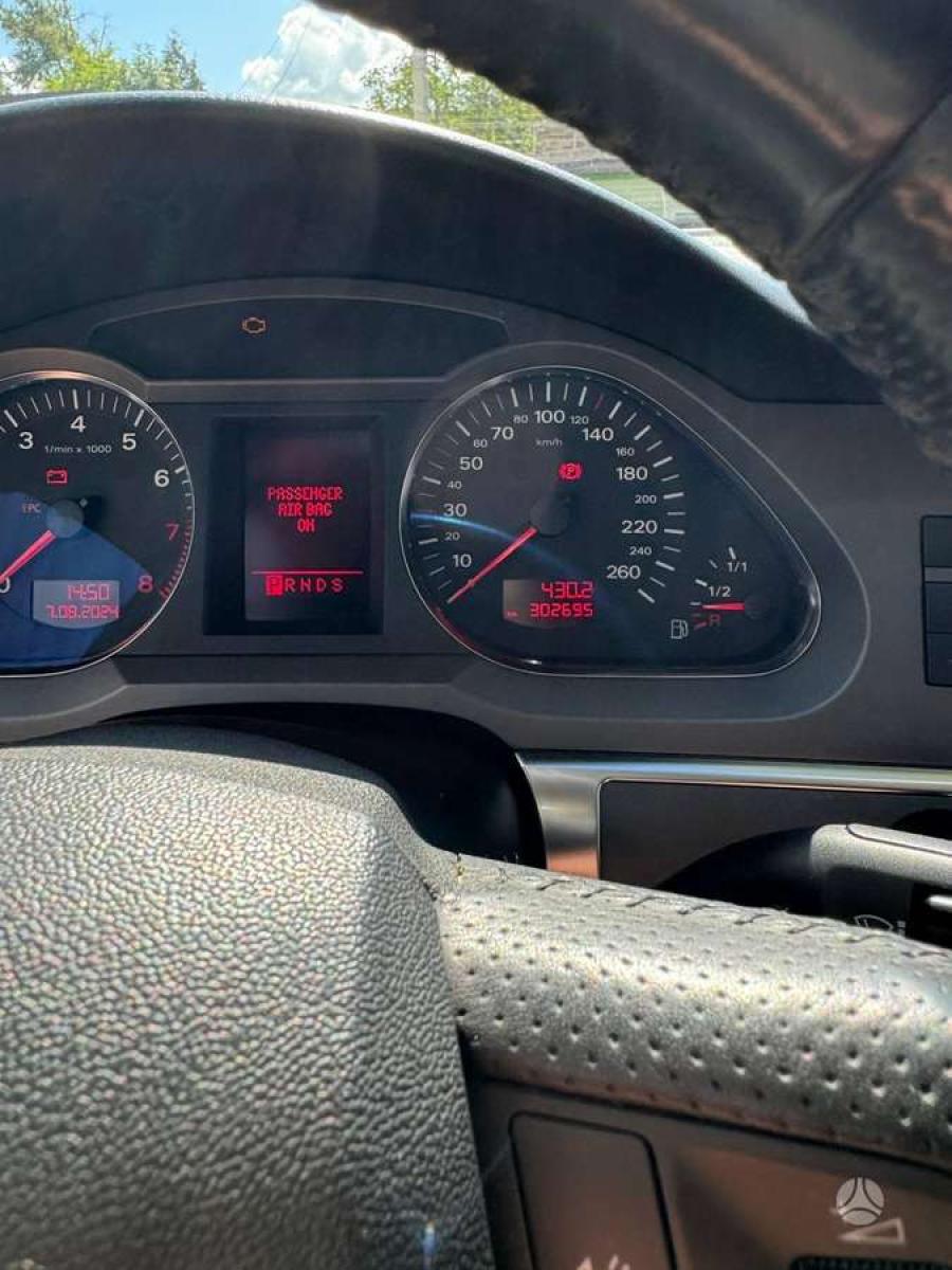 Black Audi A6 2006 in Kaunas, with an engine capacity of 1.98 L and mileage of 303 thousand km for 1300 €, photo 6 on AUTOMOTO.COM.LV