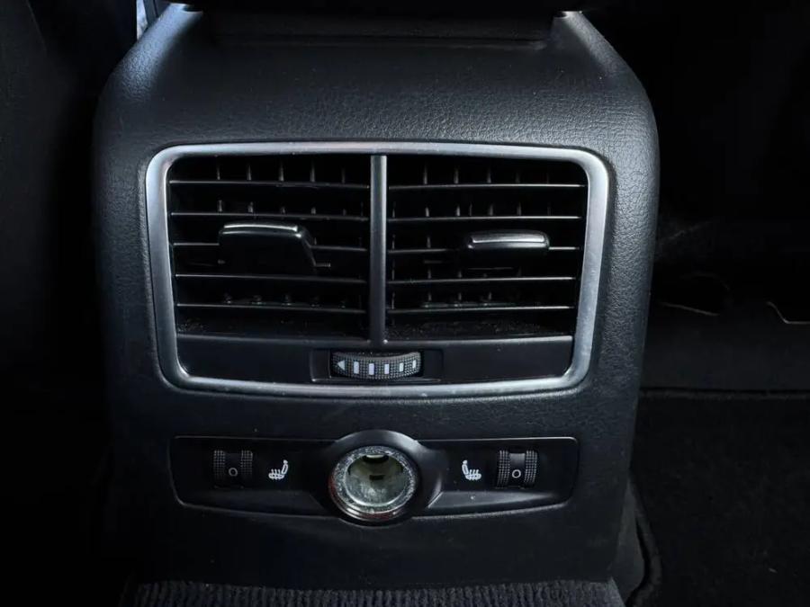 Melns Audi A6 2007 Rīga, ar dzinēja tilpumu 3.00 L un nobraukumu 294 tūkst. km par 2990 €, foto 21 vietnē AUTOMOTO.COM.LV