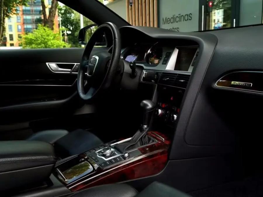 Black Audi A6 2007 in Riga, with an engine capacity of 3.00 L and mileage of 212 thousand km for 6100 €, photo 18 on AUTOMOTO.COM.LV