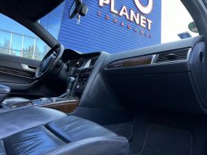Black Audi A6 2007 in Riga, with an engine capacity of 3.00 L and mileage of 313 thousand km for 3990 €, photo 14 on AUTOMOTO.COM.LV