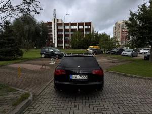 Black Audi A6 2007 in Riga, with an engine capacity of 3.00 L and mileage of 309 thousand km for 3990 €, photo 4 on AUTOMOTO.COM.LV