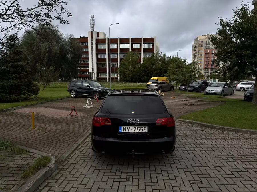 Black Audi A6 2007 in Riga, with an engine capacity of 3.00 L and mileage of 309 thousand km for 3990 €, photo 4 on AUTOMOTO.COM.LV