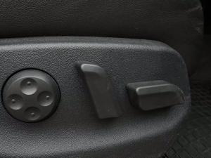 Black Audi A6 2007 in Riga, with an engine capacity of 3.00 L and mileage of 309 thousand km for 3990 €, photo 10 on AUTOMOTO.COM.LV