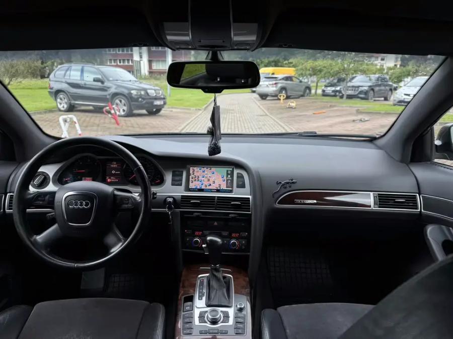 Black Audi A6 2007 in Riga, with an engine capacity of 3.00 L and mileage of 309 thousand km for 3990 €, photo 14 on AUTOMOTO.COM.LV