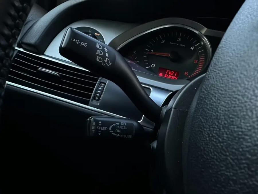 Black Audi A6 2007 in Riga, with an engine capacity of 3.00 L and mileage of 304 thousand km for 4490 €, photo 39 on AUTOMOTO.COM.LV