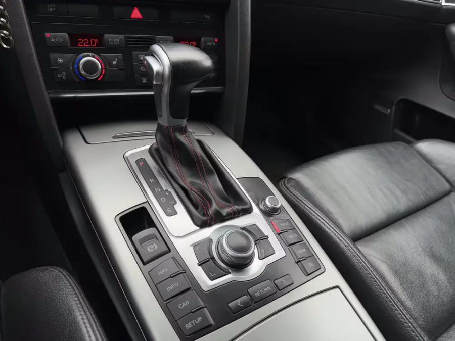 Black Audi A6 2007 in Riga, with an engine capacity of 3.00 L and mileage of 326 thousand km for 3190 €, photo 25 on AUTOMOTO.COM.LV