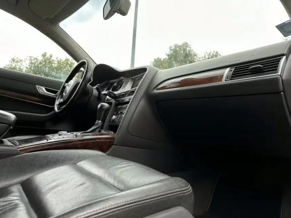 Черный Ауди А6 2007 в Рига, объемом двигателя 3.00 л и пробегом 322 тыс. км за 3990 €, фото 8 на AUTOMOTO.COM.LV