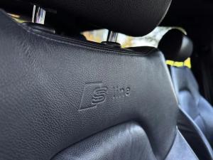 Black Audi A6 2007 in Riga, with an engine capacity of 3.00 L and mileage of 311 thousand km for 3790 €, photo 16 on AUTOMOTO.COM.LV