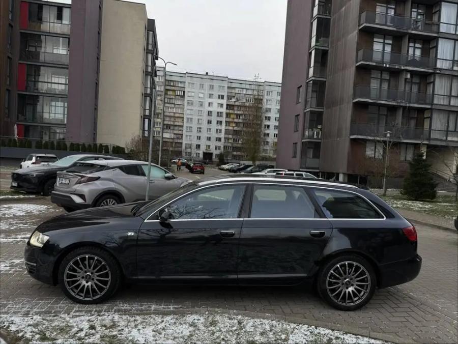Black Audi A6 2007 in Riga, with an engine capacity of 3.00 L and mileage of 302 thousand km for 3990 €, photo 4 on AUTOMOTO.COM.LV