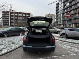 Black Audi A6 2007 in Riga, with an engine capacity of 3.00 L and mileage of 302 thousand km for 3990 €, photo 6 on AUTOMOTO.COM.LV