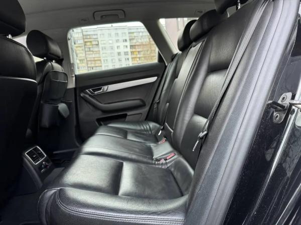 Black Audi A6 2007 in Riga, with an engine capacity of 3.00 L and mileage of 302 thousand km for 3990 €, photo 8 on AUTOMOTO.COM.LV