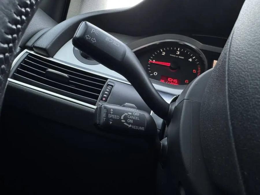 Black Audi A6 2007 in Riga, with an engine capacity of 3.00 L and mileage of 302 thousand km for 3990 €, photo 23 on AUTOMOTO.COM.LV