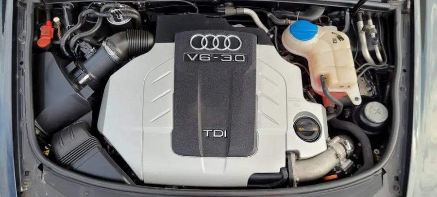 Black Audi A6 2007 in Riga, with an engine capacity of 3.00 L and mileage of 248 thousand km for 6900 €, photo 8 on AUTOMOTO.COM.LV