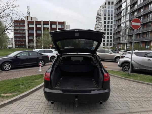 Black Audi A6 2007 in Riga, with an engine capacity of 3.00 L and mileage of 333 thousand km for 3990 €, photo 5 on AUTOMOTO.COM.LV