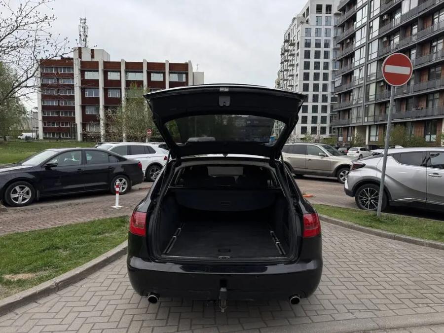 Black Audi A6 2007 in Riga, with an engine capacity of 3.00 L and mileage of 333 thousand km for 3990 €, photo 6 on AUTOMOTO.COM.LV