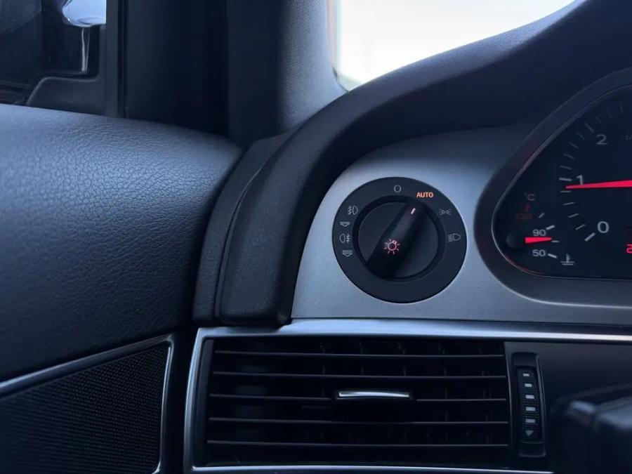 Melns Audi A6 2007 Rīga, ar dzinēja tilpumu 3.00 L un nobraukumu 286 tūkst. km par 4990 €, foto 25 vietnē AUTOMOTO.COM.LV