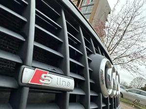 Black Audi A6 2007 in Riga, with an engine capacity of 3.00 L and mileage of 323 thousand km for 3990 €, photo 7 on AUTOMOTO.COM.LV