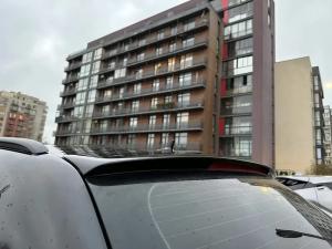 Black Audi A6 2007 in Riga, with an engine capacity of 3.00 L and mileage of 323 thousand km for 3990 €, photo 8 on AUTOMOTO.COM.LV