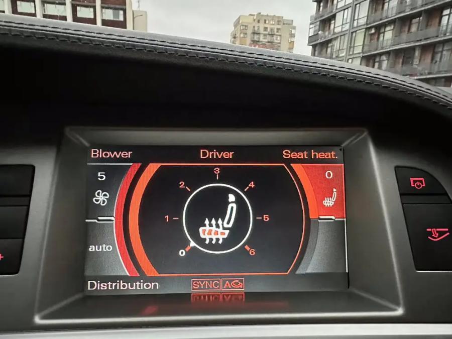 Black Audi A6 2007 in Riga, with an engine capacity of 3.00 L and mileage of 323 thousand km for 3990 €, photo 21 on AUTOMOTO.COM.LV