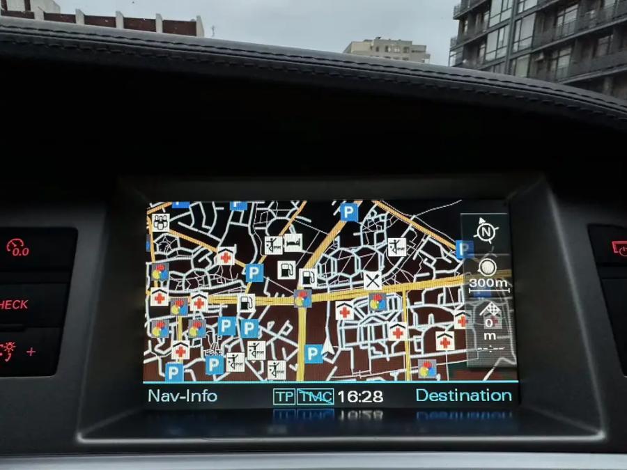 Black Audi A6 2007 in Riga, with an engine capacity of 3.00 L and mileage of 323 thousand km for 3990 €, photo 24 on AUTOMOTO.COM.LV