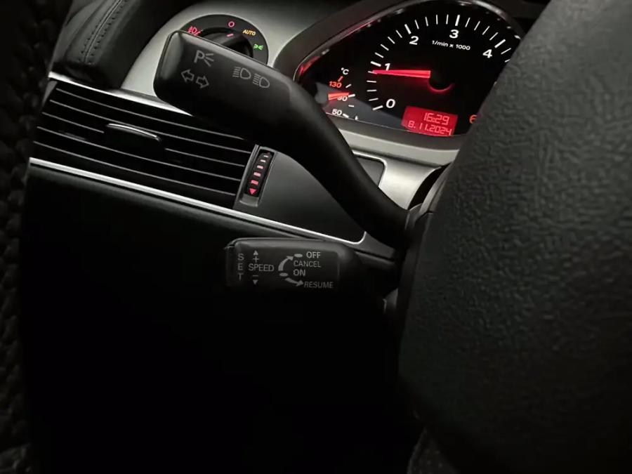 Black Audi A6 2007 in Riga, with an engine capacity of 3.00 L and mileage of 323 thousand km for 3990 €, photo 37 on AUTOMOTO.COM.LV