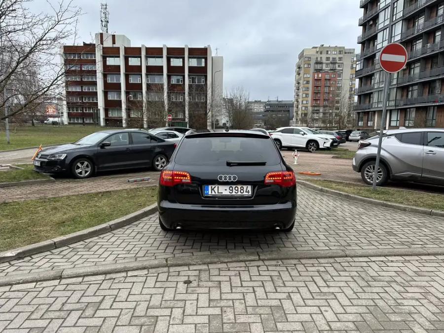 Black Audi A6 2007 in Riga, with an engine capacity of 3.00 L and mileage of 388 thousand km for 3490 €, photo 5 on AUTOMOTO.COM.LV