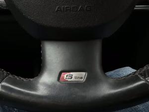 Black Audi A6 2007 in Riga, with an engine capacity of 3.00 L and mileage of 388 thousand km for 3490 €, photo 30 on AUTOMOTO.COM.LV