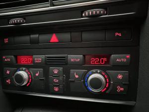 Black Audi A6 2007 in Riga, with an engine capacity of 3.00 L and mileage of 388 thousand km for 3490 €, photo 35 on AUTOMOTO.COM.LV