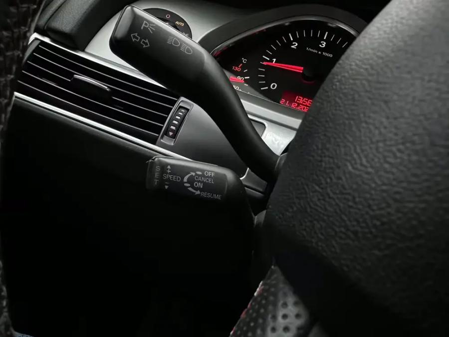 Black Audi A6 2007 in Riga, with an engine capacity of 3.00 L and mileage of 388 thousand km for 3490 €, photo 39 on AUTOMOTO.COM.LV