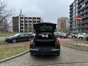 Black Audi A6 2007 in Riga, with an engine capacity of 3.00 L and mileage of 405 thousand km for 2490 €, photo 6 on AUTOMOTO.COM.LV