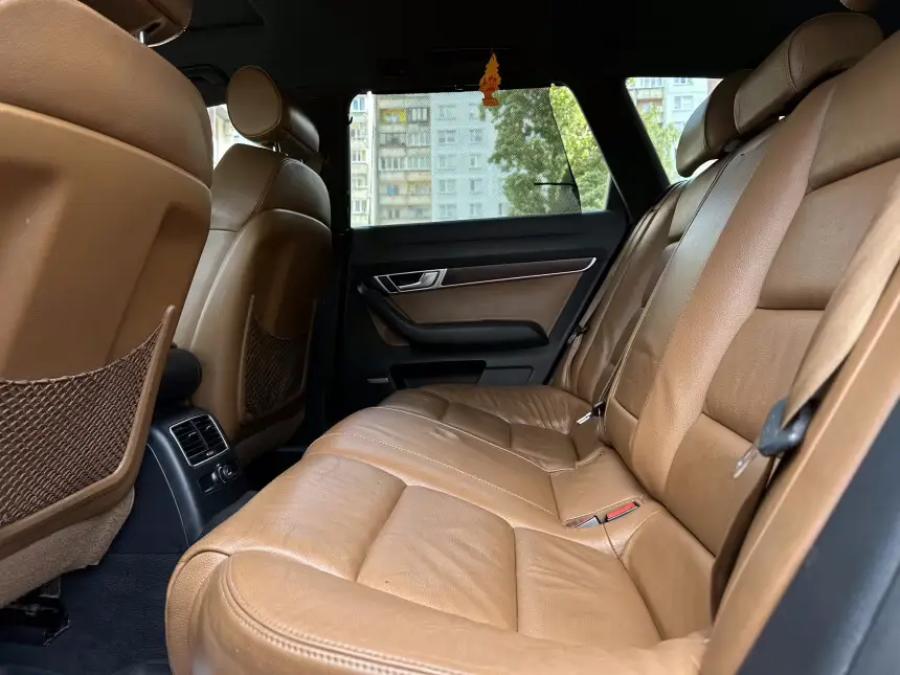 Black Audi A6 2007 in Riga, with an engine capacity of 3.00 L and mileage of 300 thousand km for 2990 €, photo 16 on AUTOMOTO.COM.LV