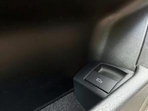 Black Audi A6 2007 in Riga, with an engine capacity of 3.00 L and mileage of 300 thousand km for 2990 €, photo 23 on AUTOMOTO.COM.LV