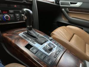 Black Audi A6 2007 in Riga, with an engine capacity of 3.00 L and mileage of 300 thousand km for 2990 €, photo 27 on AUTOMOTO.COM.LV