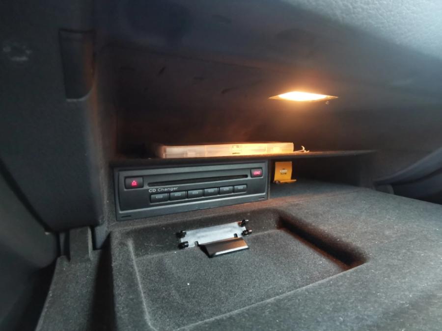 Black Audi A6 2007 in Riga, with an engine capacity of 2.70 L and mileage of 315 thousand km for 2695 €, photo 12 on AUTOMOTO.COM.LV