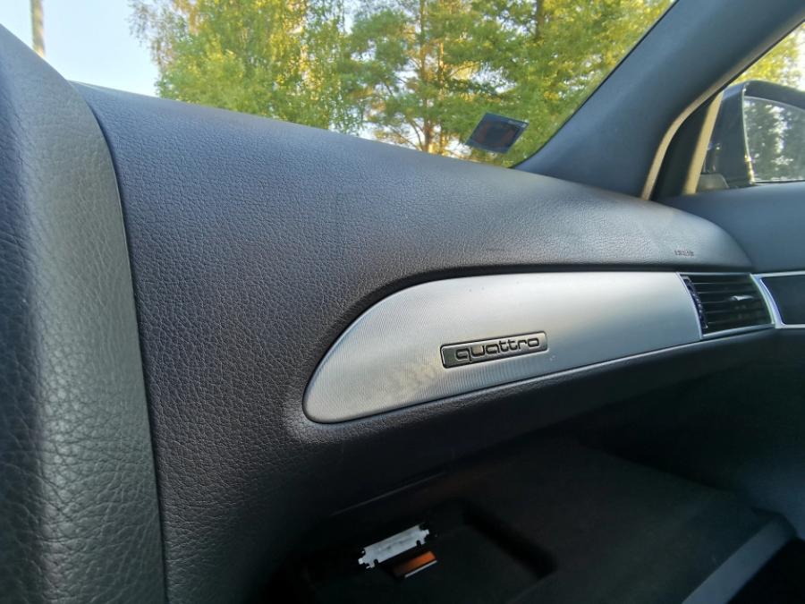 Black Audi A6 2007 in Riga, with an engine capacity of 2.70 L and mileage of 315 thousand km for 2695 €, photo 13 on AUTOMOTO.COM.LV