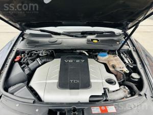 Black Audi A6 2007 in Riga, with an engine capacity of 2.70 L and mileage of 394 thousand km for 3850 €, photo 10 on AUTOMOTO.COM.LV