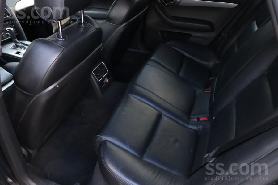 Black Audi A6 2007 in Valmiera, with an engine capacity of 2.00 L and mileage of 439 thousand km for 1990 €, photo 8 on AUTOMOTO.COM.LV
