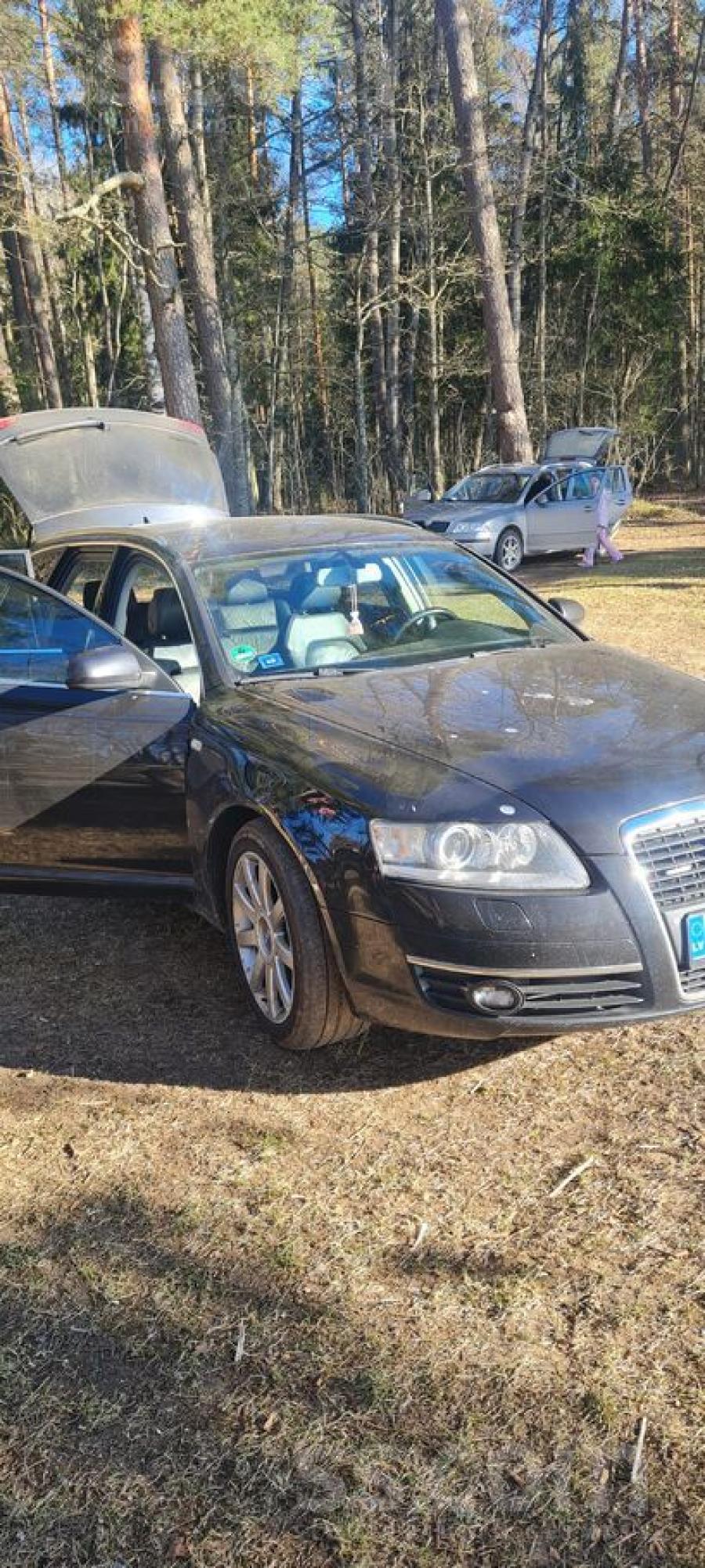 Black Audi A6 2007 in Riga, with an engine capacity of 3.00 L and mileage of 436 thousand km for 3300 €, photo 3 on AUTOMOTO.COM.LV
