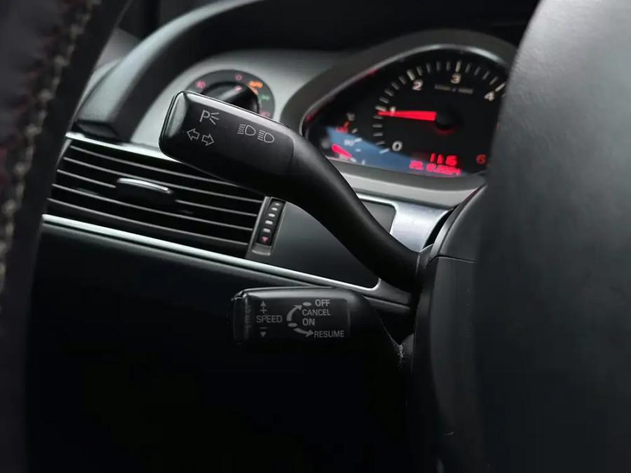 Black Audi A6 2007 in Riga, with an engine capacity of 3.00 L and mileage of 314 thousand km for 4290 €, photo 26 on AUTOMOTO.COM.LV