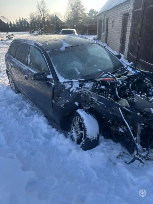 Black Audi A6 2008 in Pasvalys, with an engine capacity of 1.97 L and mileage of 300 thousand km for 700 €, photo 4 on AUTOMOTO.COM.LV