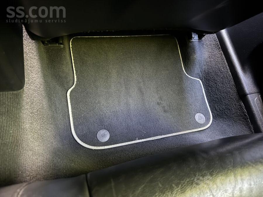 Black Audi A6 2008 in Riga, with an engine capacity of 3.00 L and mileage of 324 thousand km for 6700 €, photo 24 on AUTOMOTO.COM.LV