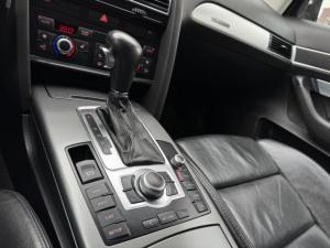 Melns Audi A6 2008 Rīga, ar dzinēja tilpumu 3.00 L un nobraukumu 329 tūkst. km par 3790 €, foto 17 vietnē AUTOMOTO.COM.LV