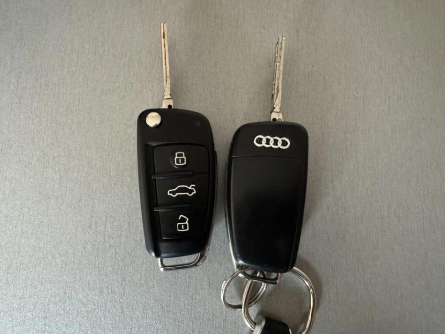 Melns Audi A6 2008 Rīga, ar dzinēja tilpumu 3.00 L un nobraukumu 329 tūkst. km par 3790 €, foto 36 vietnē AUTOMOTO.COM.LV