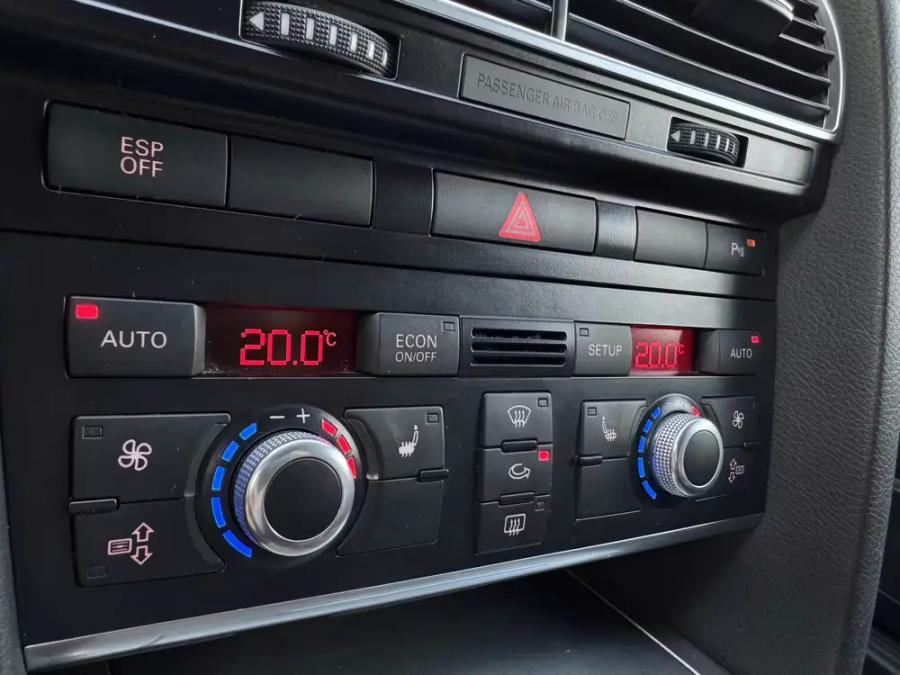 Black Audi A6 2008 in Riga, with an engine capacity of 3.00 L and mileage of 350 thousand km for 4490 €, photo 20 on AUTOMOTO.COM.LV